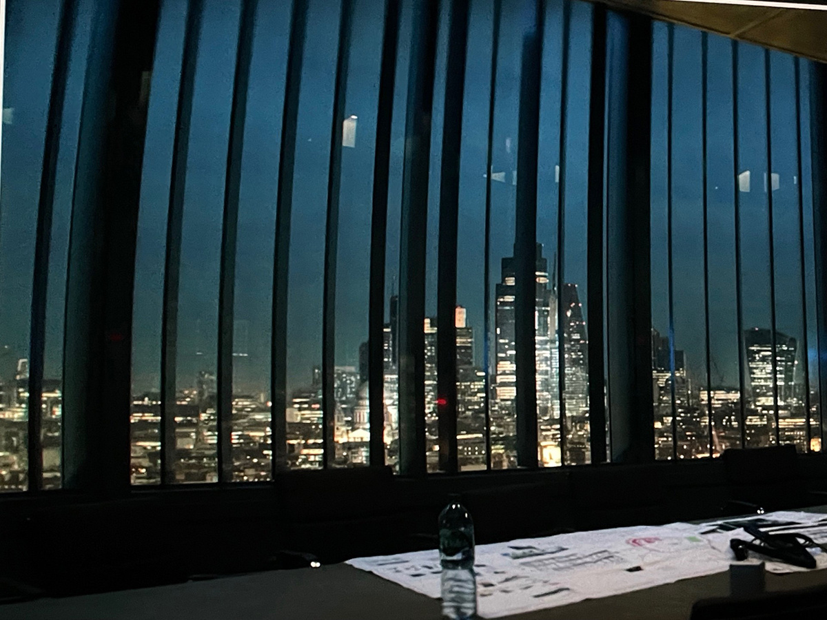 How A Rosco SoftDrop® Created A 360º London Background For “The Union”